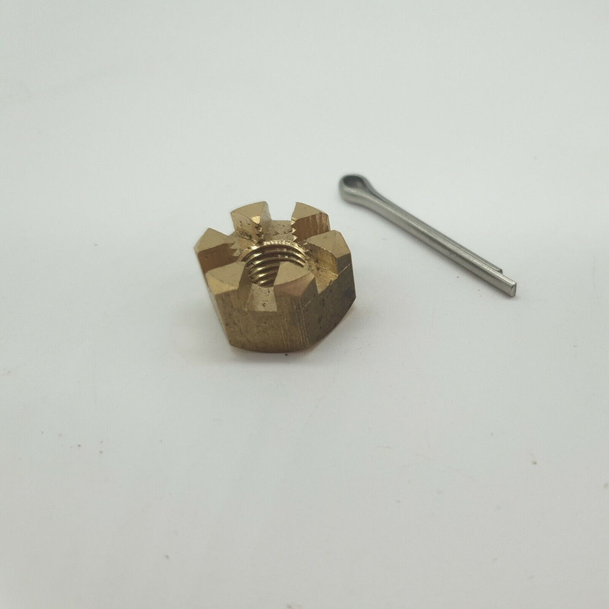 Castle nut for Yamaha Outboard & split pin 6 8 9.9 15 hp 2 & 4 stroke ...