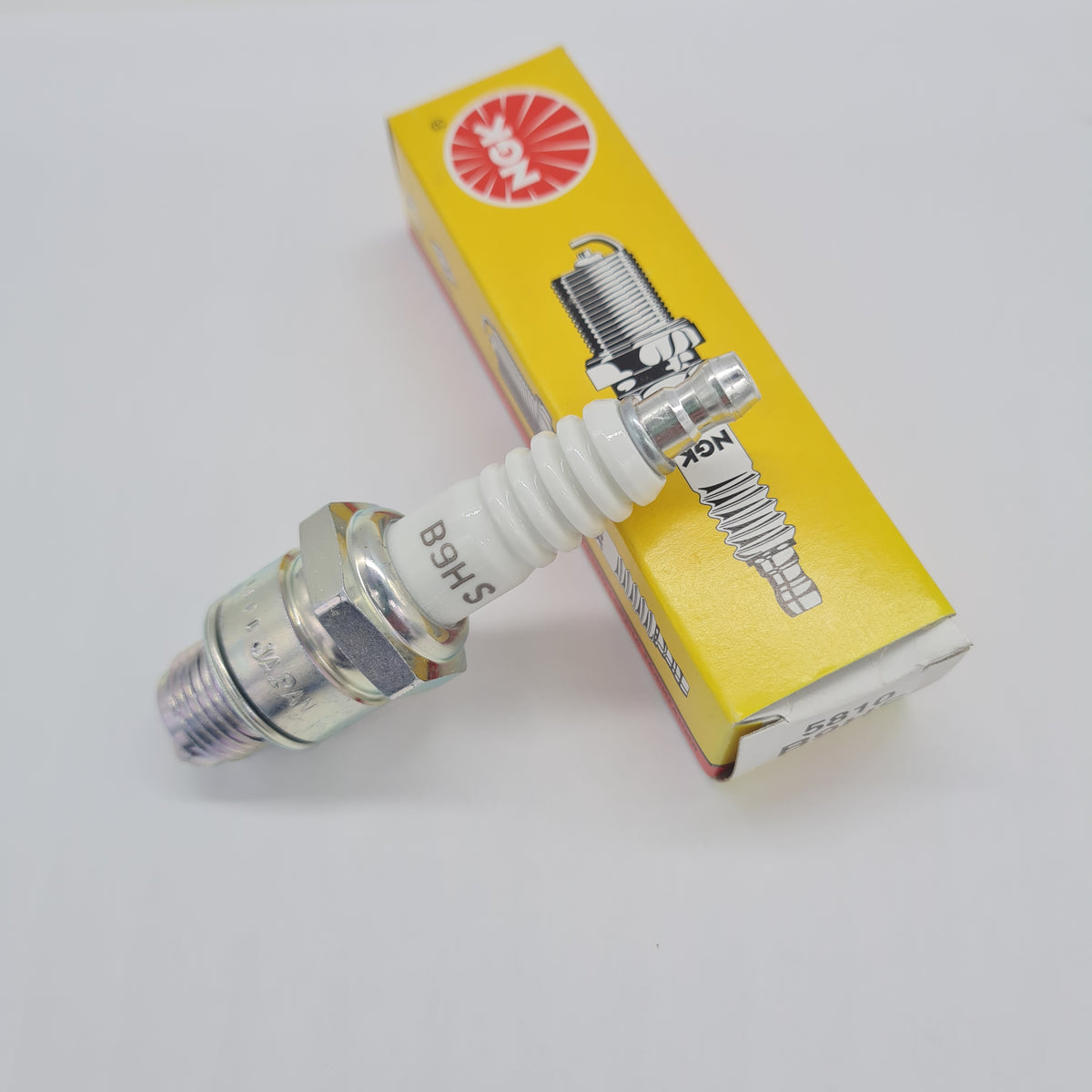NGK SPARK PLUG B9HS FOR YAMAHA TOHATSU MERCURY MARINER OUTBOARD – SSI Marine